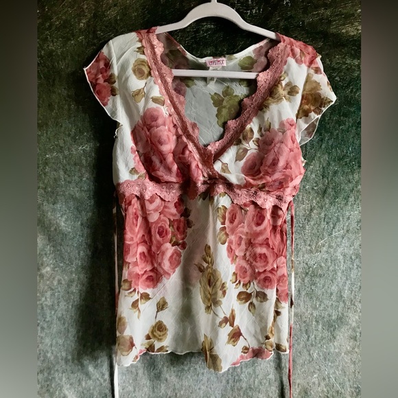 American Vintage | Tops | Y2k Romantic Floral Lace Top | Poshmark